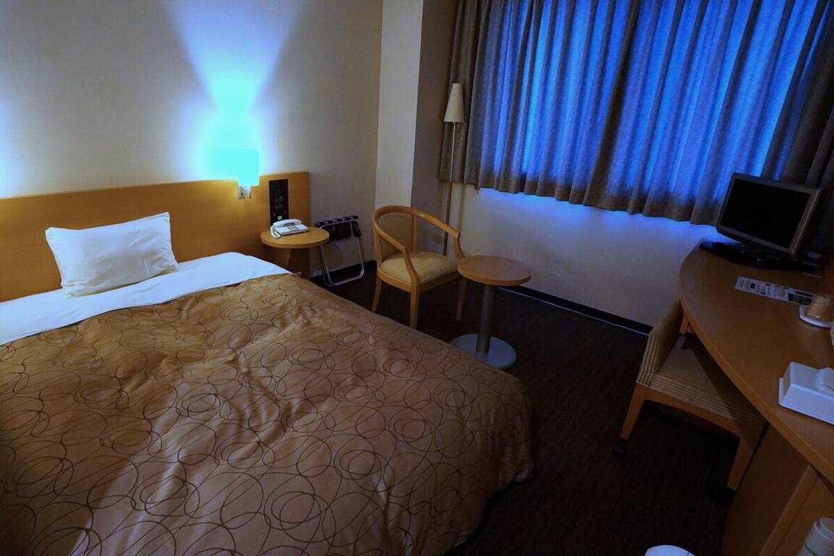 Wi-Fi de cortesia, roupa de cama