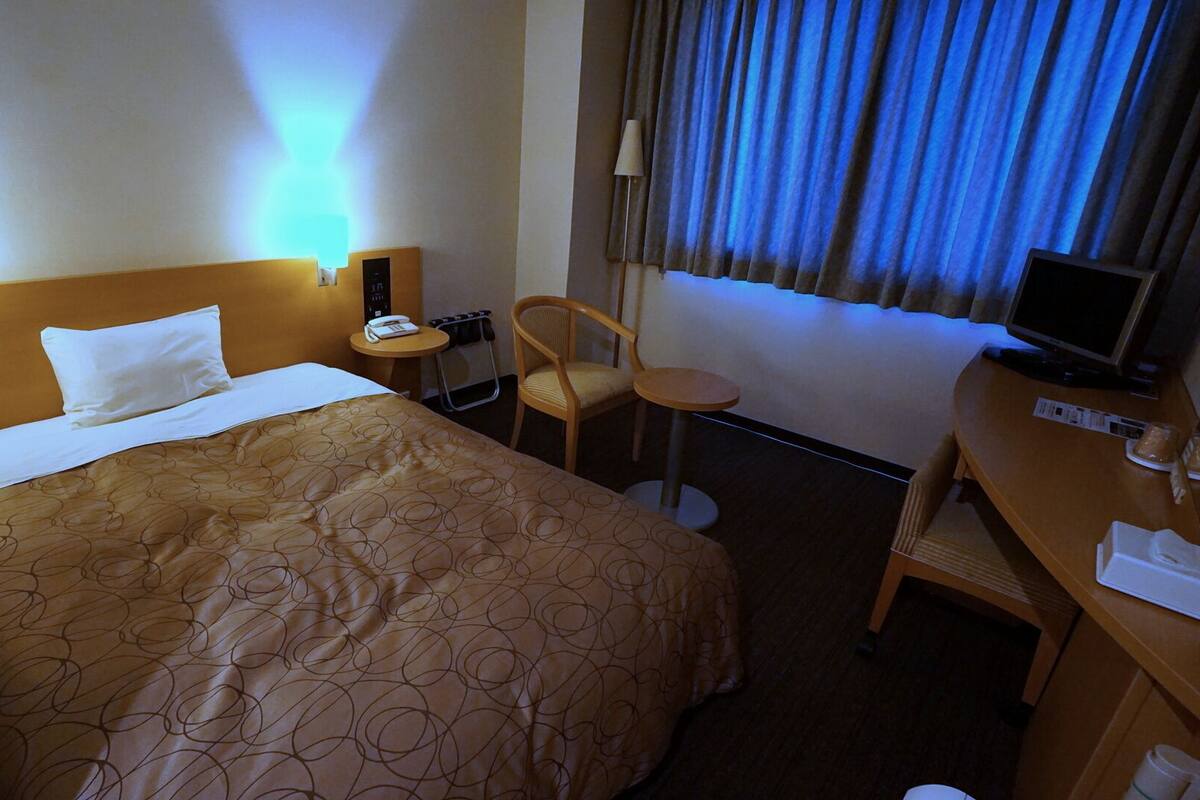 Wi-Fi de cortesia, roupa de cama