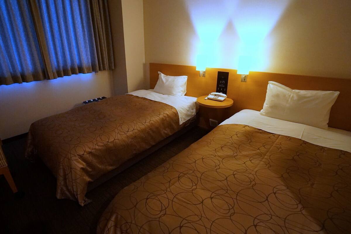 Wi-Fi de cortesia, roupa de cama