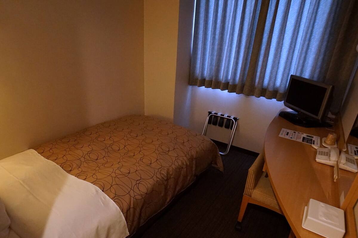 Wi-Fi de cortesia, roupa de cama