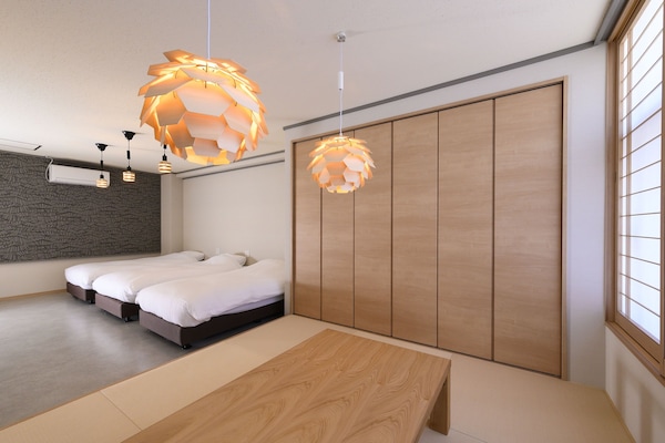 Quarto (B) | Escrivaninha, Wi-Fi de cortesia, roupa de cama