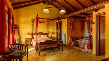 Villa de Luxo | 3 quartos, cofre no quarto, com decoração personalizada