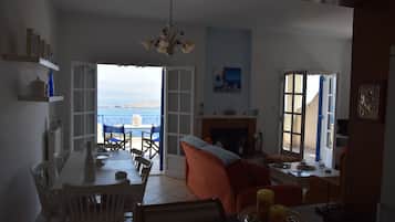 Casa, 2 quartos, varanda, vista para o jardim | Restaurantes