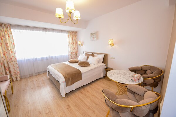 Tres Chic Studio - Victoria Avenue - Bucharest