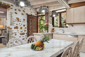 Villa, 6 quartos, piscina privativa, vista para o jardim | Restaurantes