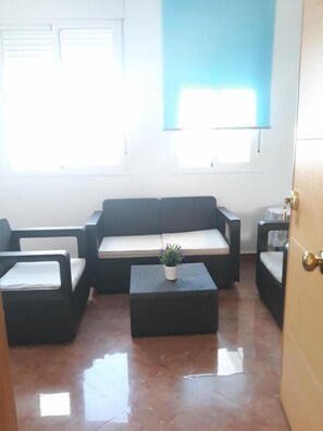 Apartamento, 3 quartos, fumadores, terraço | Lounge