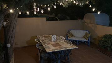 Apartamento, 2 quartos, fumadores, terraço | Terrenos do alojamento