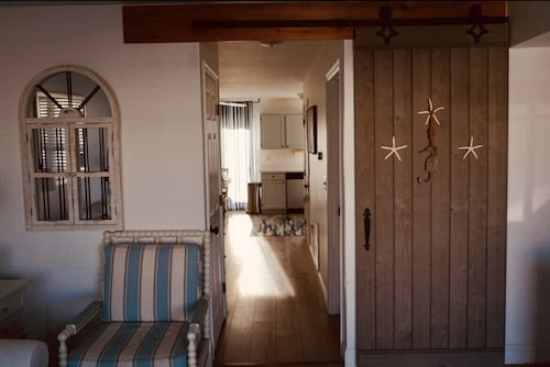 Enjoy The Sounds And Breeze Of The Ocean, Just Steps Away From The Beach - Brigantine, NJ