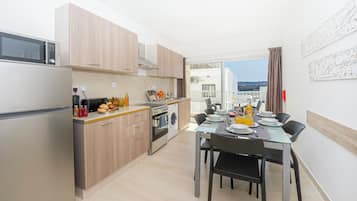 Apartamento, 2 quartos, varanda, Vista para a cidade | Interior