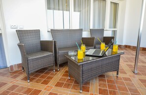 Apartamento, 2 quartos, fumadores, terraço | Varanda