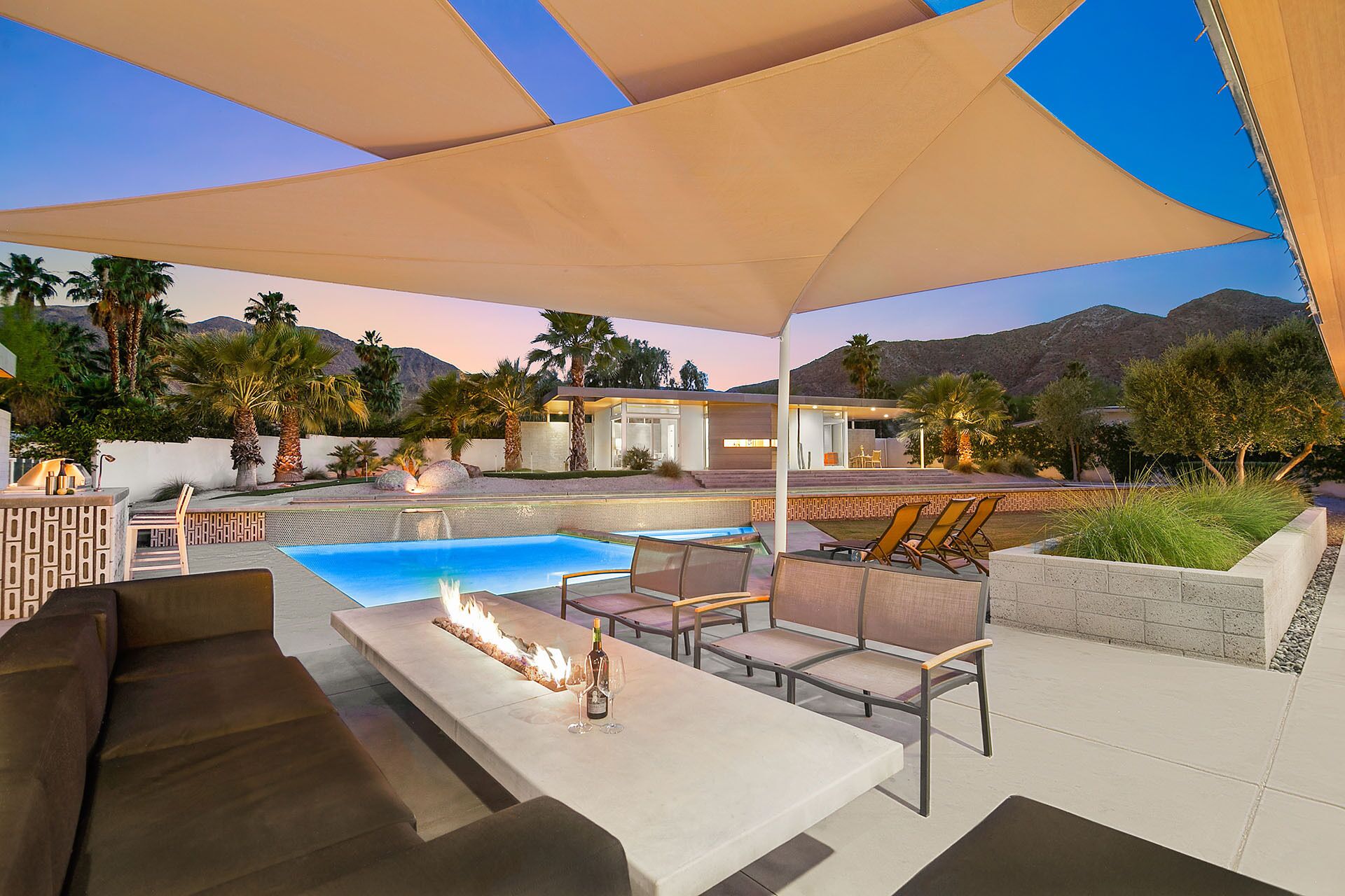 Glass Retreat 7 BR, Lap Pool, Firepit, Putting, Rancho Mirage, CA ...