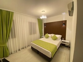 Quarto Duplo Standard | Minibar, Wi-fi grátis 
