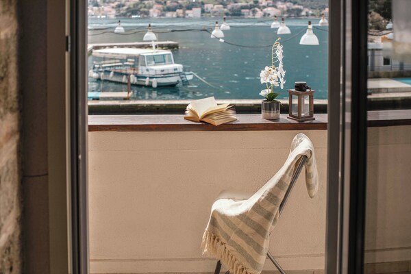 Step To Kotor Bay Guesthouse - Kotor
