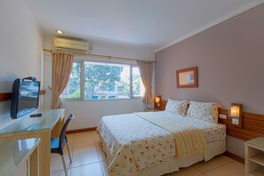 Quarto Superior | Secretária, camas desdobráveis, Wi-fi grátis, roupa de cama fornecida 