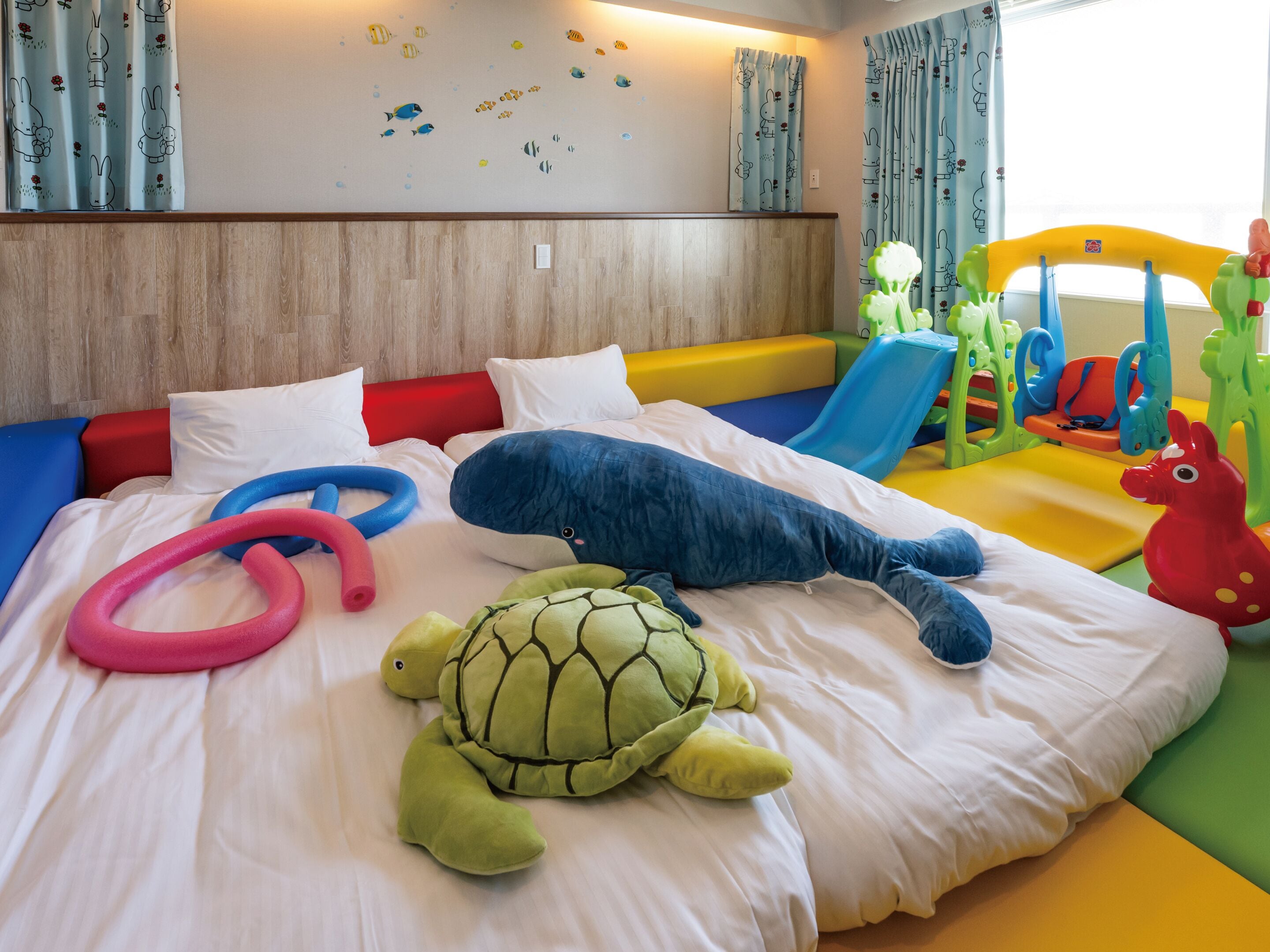 Suite Familiar, não fumadores (Concept Family Condo) | Edredões de penas, cortinas/cortinados opacos, Wi-fi grátis 