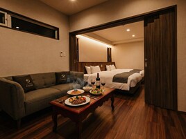 Edredões de penas, cortinas/cortinados opacos, Wi-fi grátis 