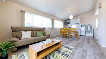 Casa (Private Vacation Home) | Sala | TV de ecrã plano, Netflix, serviços de streaming