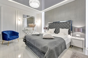 Apartamento Royal | Ferro/tábua de engomar, Wi-fi grátis, roupa de cama fornecida 