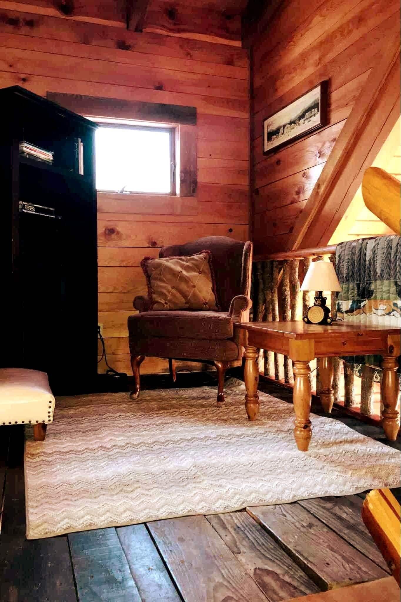 Rustic Log Cabin Nestled Privately In The Woods - Dillard, GA