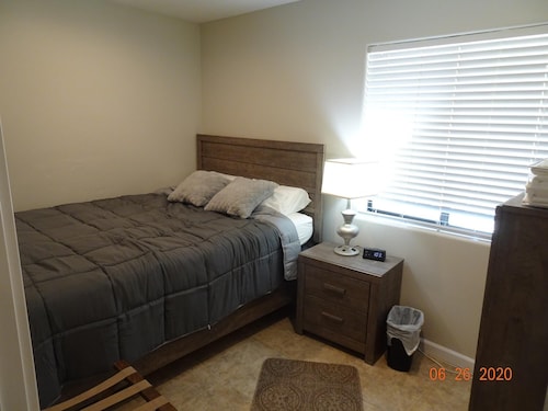 Thoughtful And Modern Comforts In A Quiet Ranch Getaway - Page Springs Cellars, Cornville