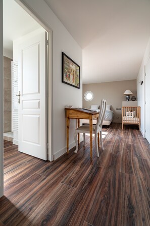 Quarto Duplo Comfort, vista para o rio | Cortinas/cortinados opacos, quartos insonorizados, Wi-fi grátis