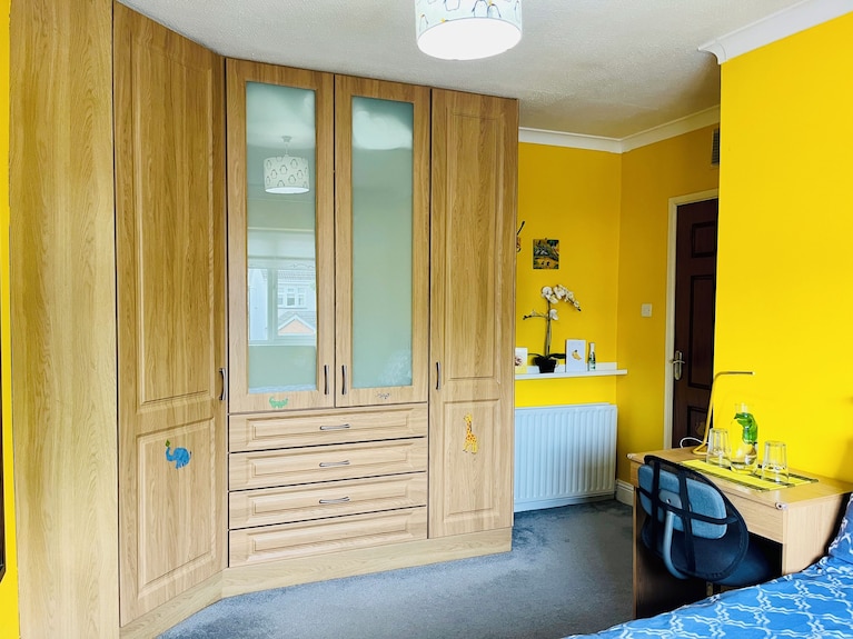 Cosy Double Room With King Size Bed In Kilnamanagh Dublin 24 - Dublín