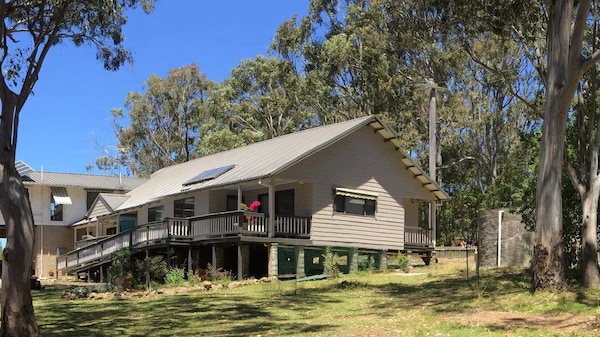 Hurstwood Cottage Where Beach And Bush Combine - Tuross Head