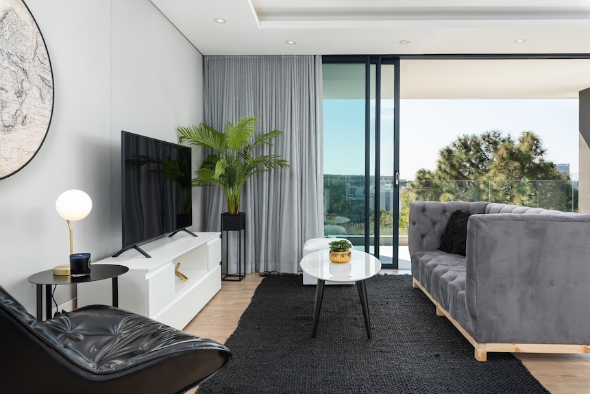 Deluxe Apartment | Views | Fast Wifi | Pool Access - Cape Town