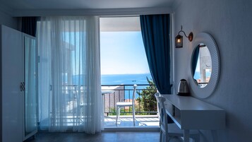 Quarto Standard | Roupa de alta qualidade, com decoração personalizada 