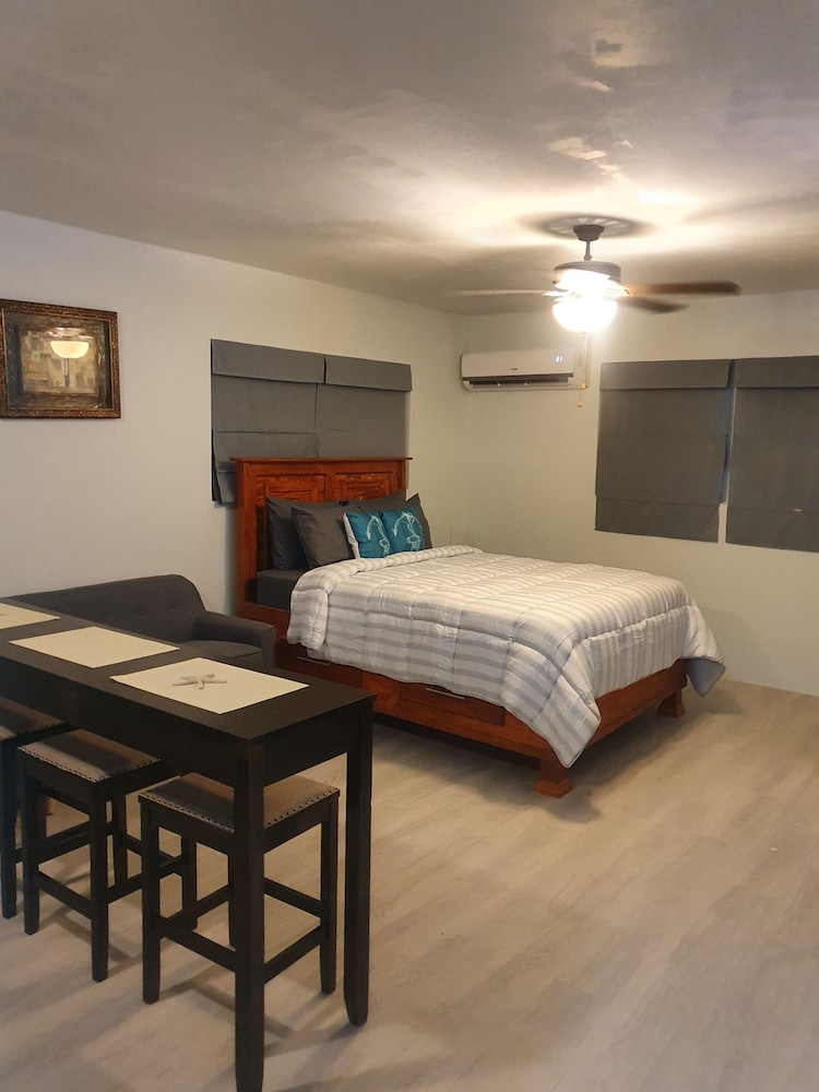 Cozy Villa In Nassau With Homely Feel In Quiet Neighborhood. - Nassau