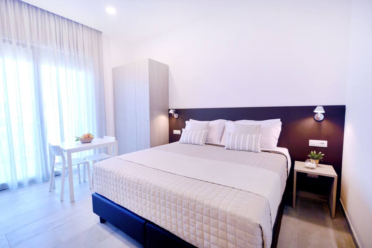 Quarto Duplo ou Twin Clássico, varanda, vista para o mar (4) | Roupa de alta qualidade, camas de colchão viscoelástico 