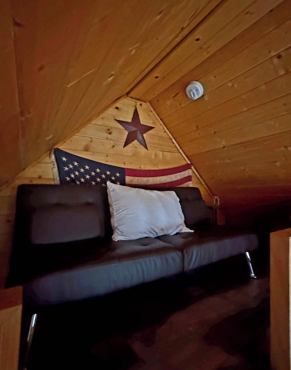 Treehouse Place At Deer Ridge Ole Mill - Monroe, WA