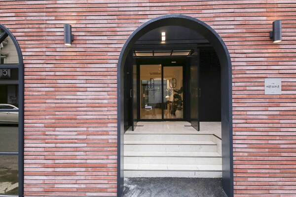 Hotel Urban Brown - Daejeon