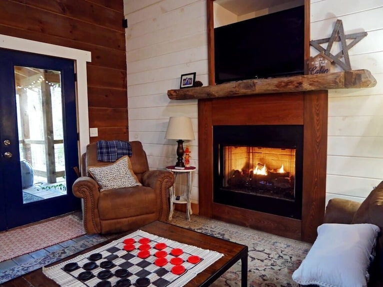 Rocky Top Retreat-decorated For Christmas Near Nps - Hawks Nest State Park, Ansted