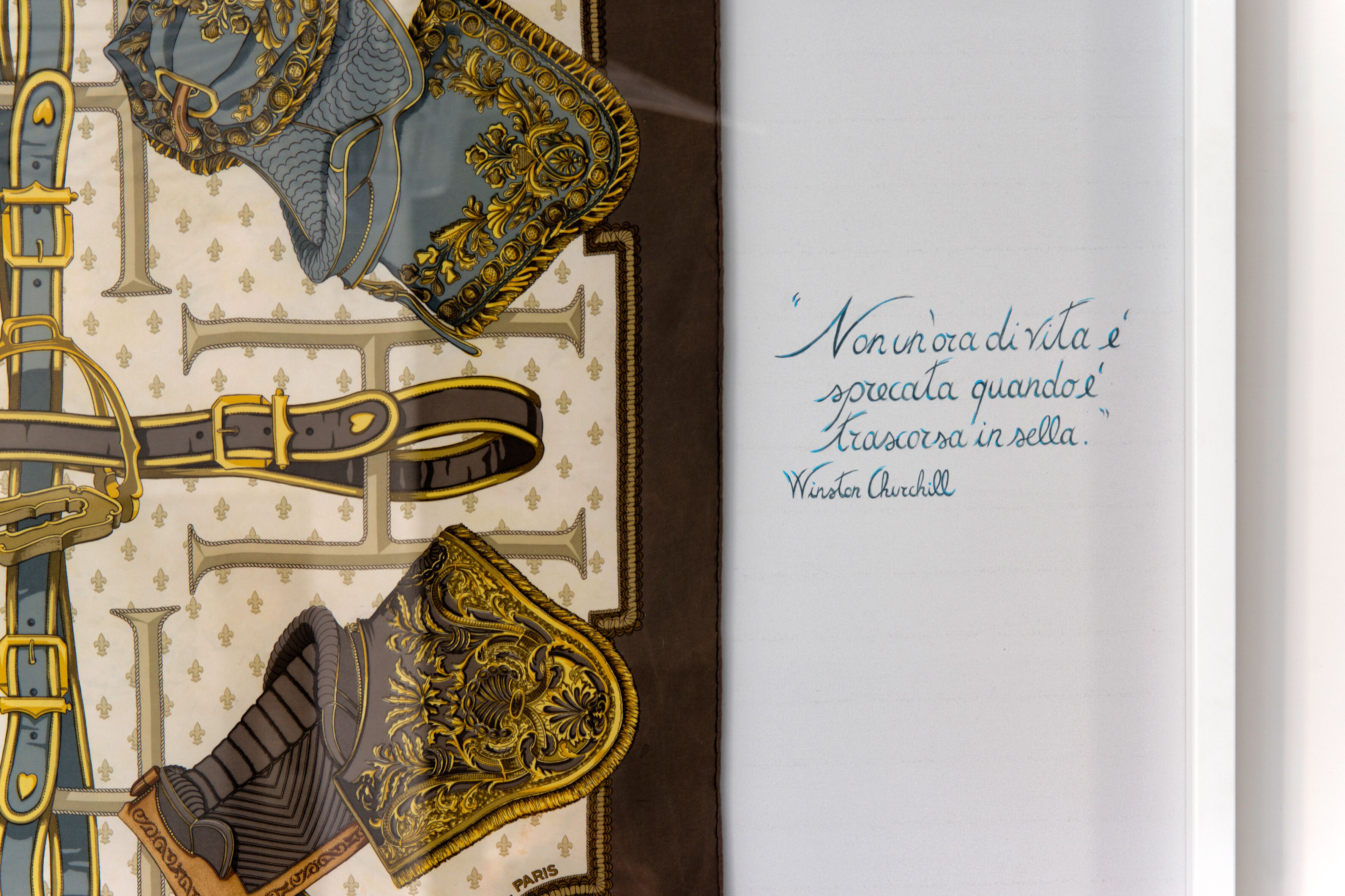 Página com uma citação de Winston Churchill e uma ilustração decorativa de um cinto e sapatos.