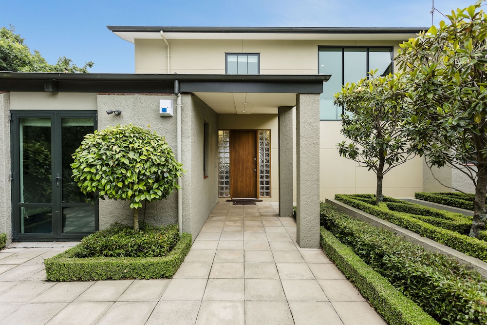 Oasis On Belmont Lane - Dunedin