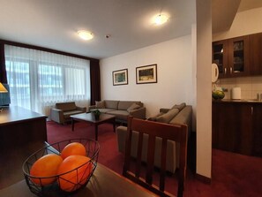 Apartamento | Sala de estar | TV de ecrã plano 