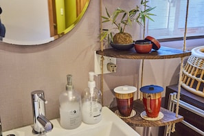 Penthouse Deluxe | Casa de banho | Artigos de higiene pessoal grátis, um secador de cabelo 