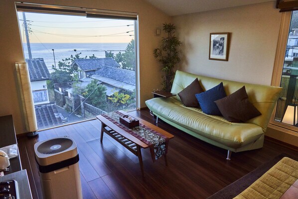 Penthouse Deluxe | Secretária adequada para computadores portáteis 