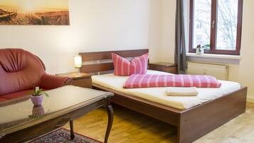 Com decoração personalizada, com mobília individualizada, secretária