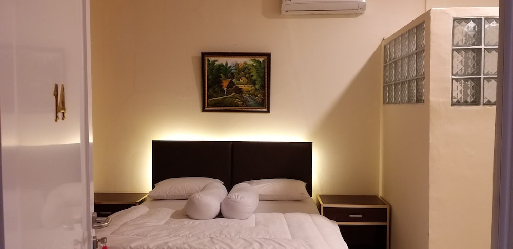 카탈리아 토망 - 자카르타