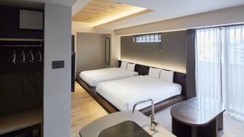 Quarto duplo (Queen) | Roupas de cama premium, cofres nos quartos, escrivaninha