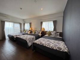 Quarto Triplo Familiar | Secretária, secretária adequada para computadores portáteis 