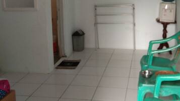 Quarto Individual | Roupa de cama fornecida