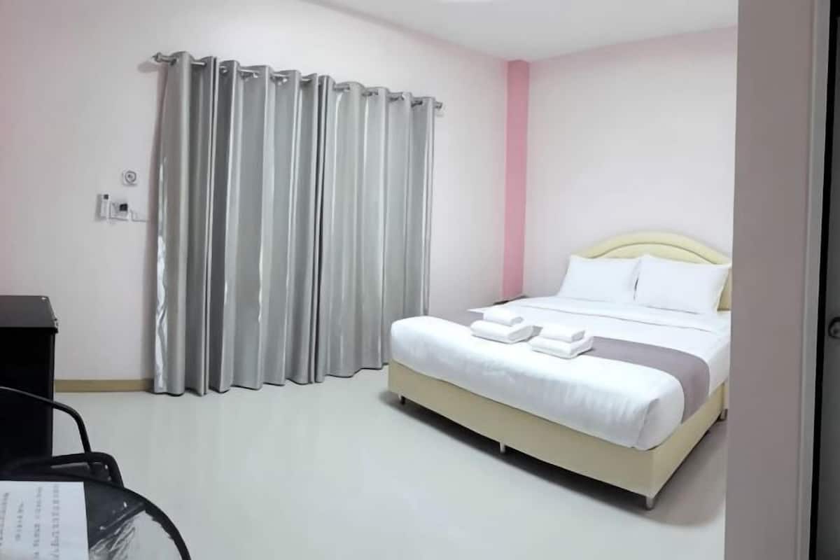 Secretária, Wi-fi grátis, roupa de cama fornecida
