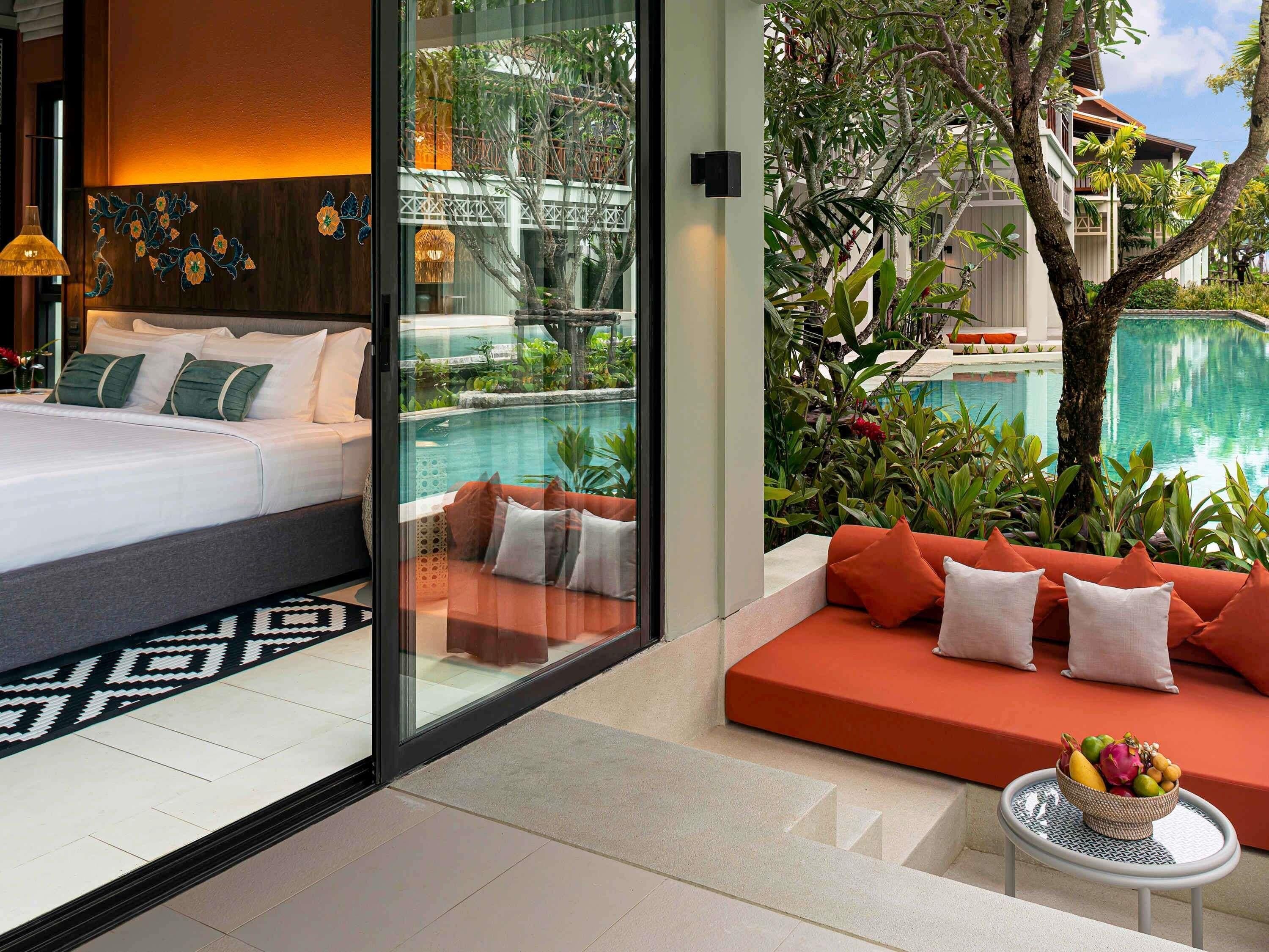 Quarto Deluxe, 1 cama king-size, acesso à piscina | Roupa de alta qualidade, minibar, com decoração personalizada 
