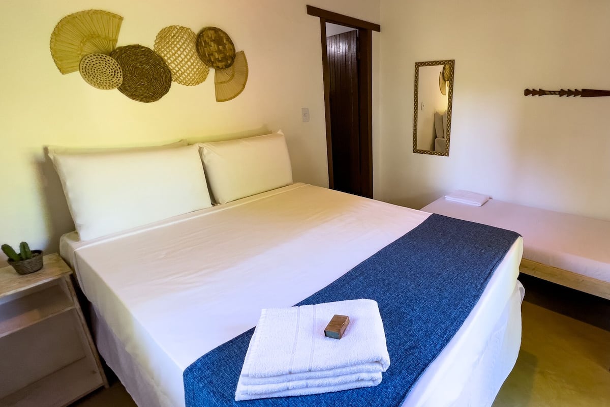 2 quartos, minibar, cortinas/cortinados opacos, ferro/tábua de engomar