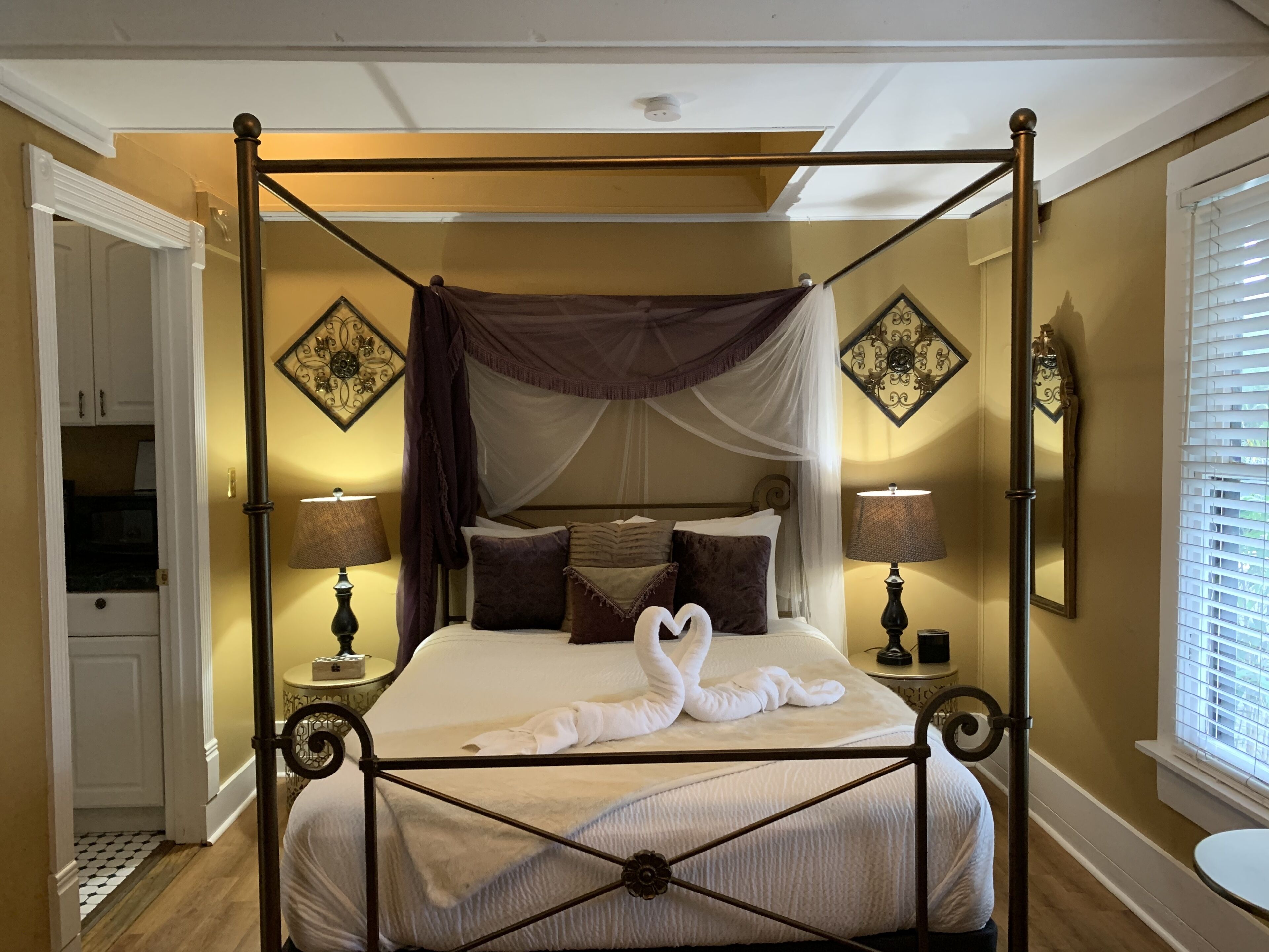 Edredons de pluma, camas com colchões de espuma com sistema de memória