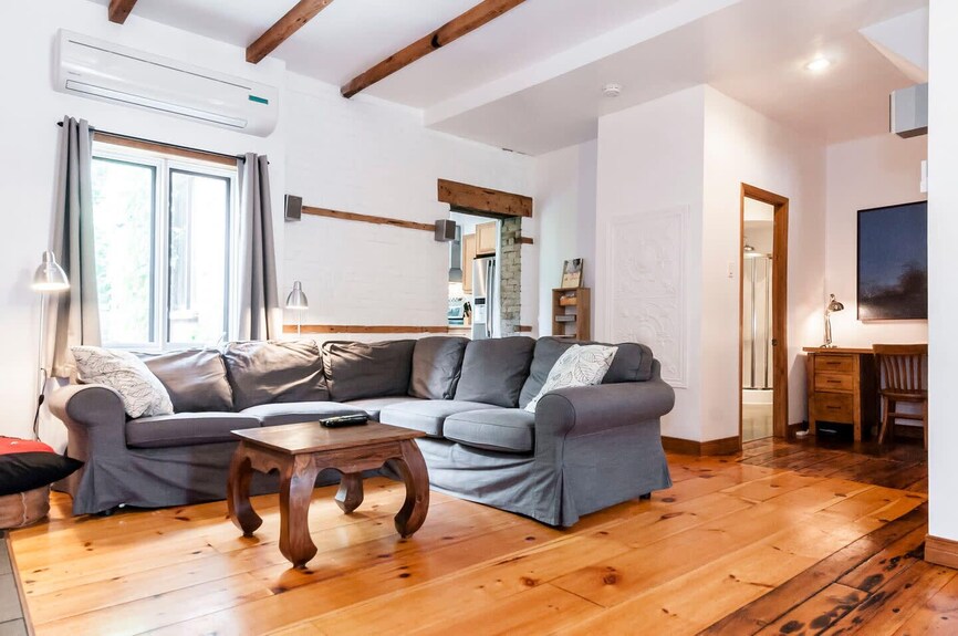 Le Tierra - Private Parking & Huge Backyard - Montreal