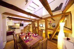 Casa, 2 quartos, banheira de hidromassagem grande | Cozinha privada | Um frigorífico, um forno, uma máquina de lavar louça 